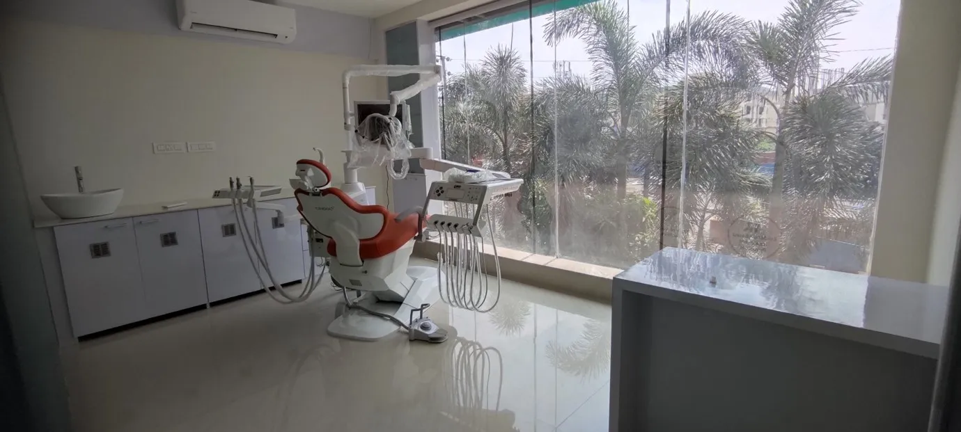 Apollo Dental Clinic in VIP Road